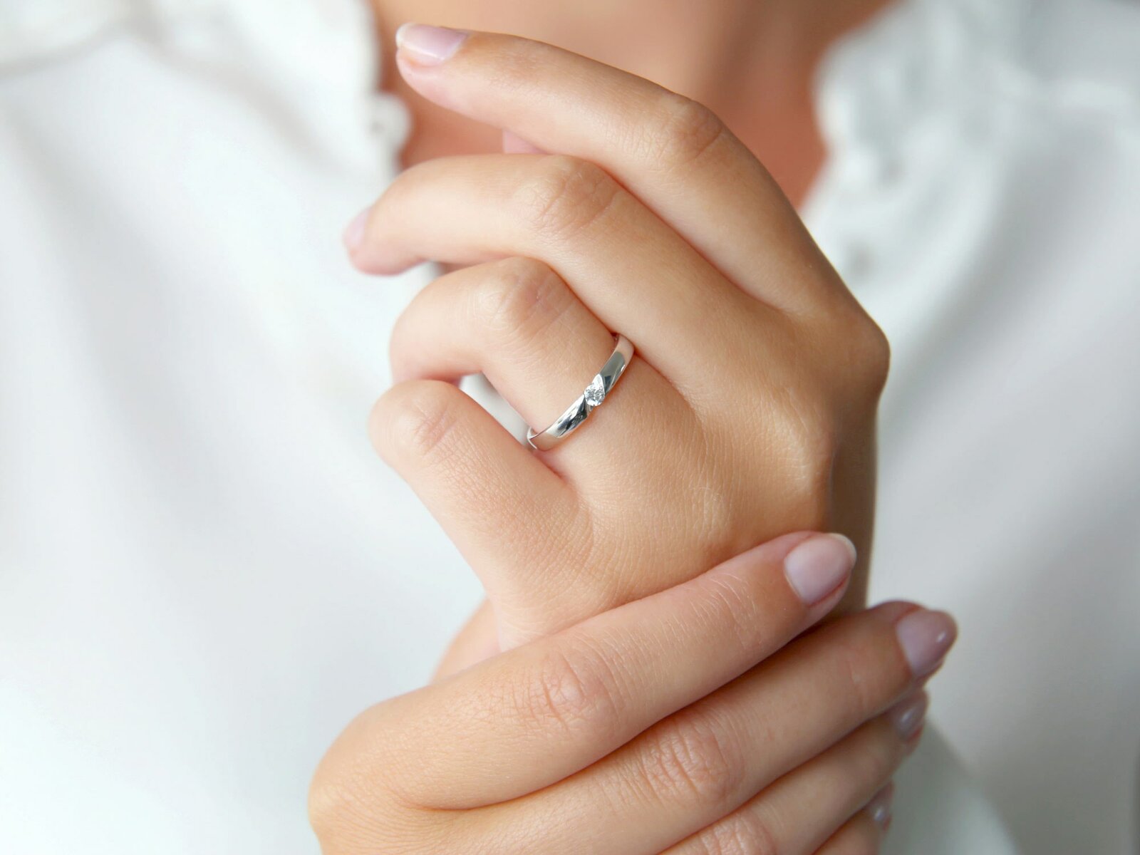 Spannring Italic mit Diamant zur Verlobung kaufen